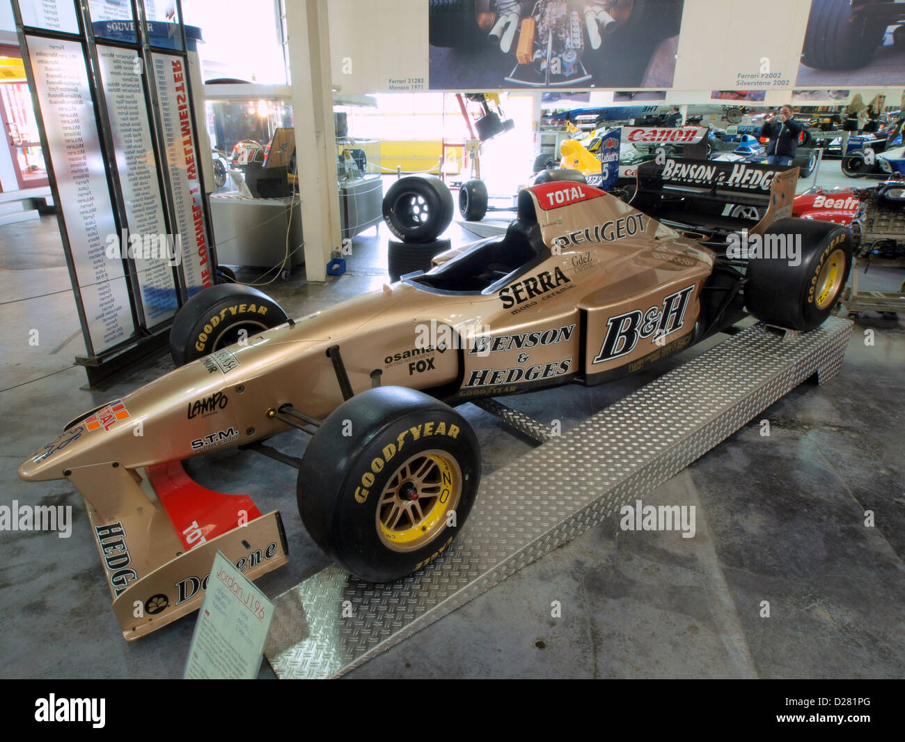 Pinnacle of automotive hi-res stock photography and images - Alamy