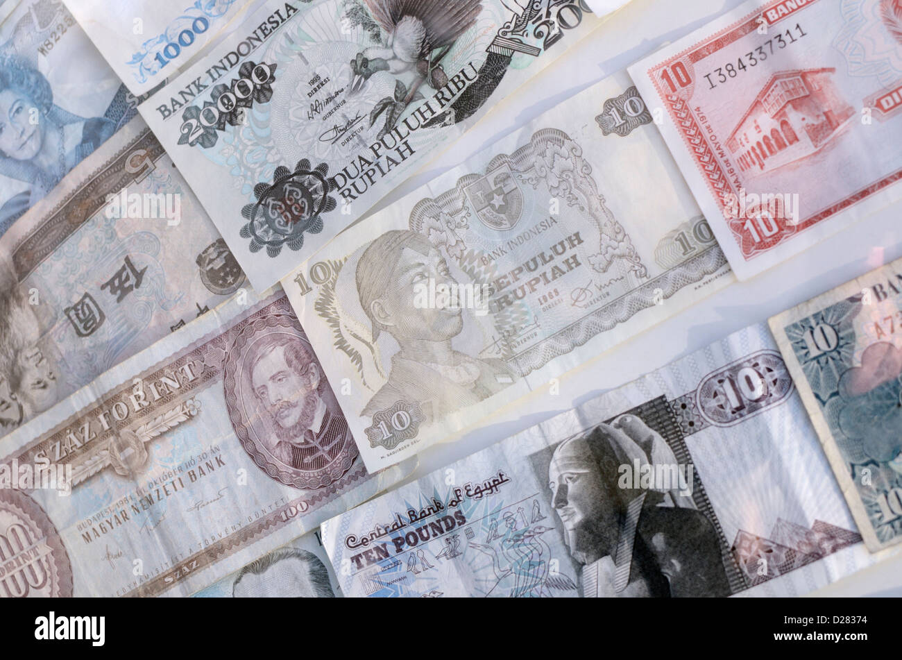 Different currency notes hi-res stock photography and images - Alamy