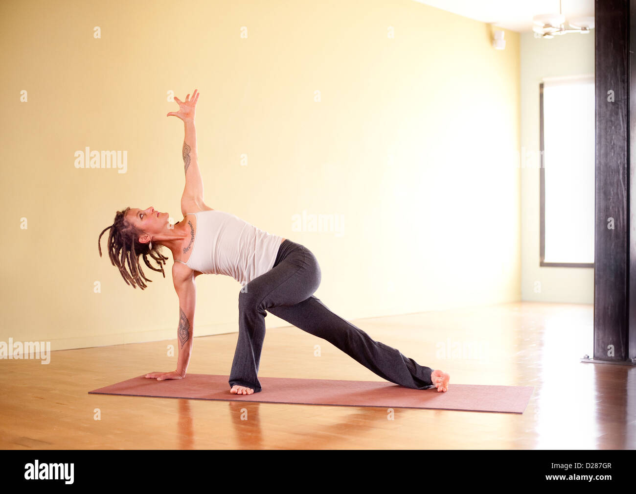 Unique pose hi-res stock photography and images - Alamy