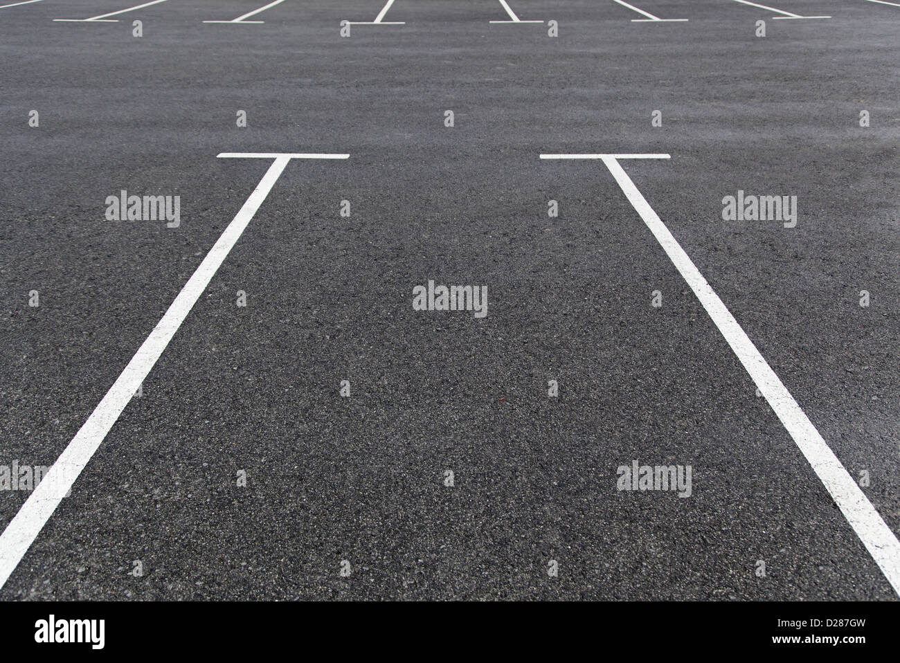 City Parking, detail lines of separation, detail Stock Photo - Alamy
