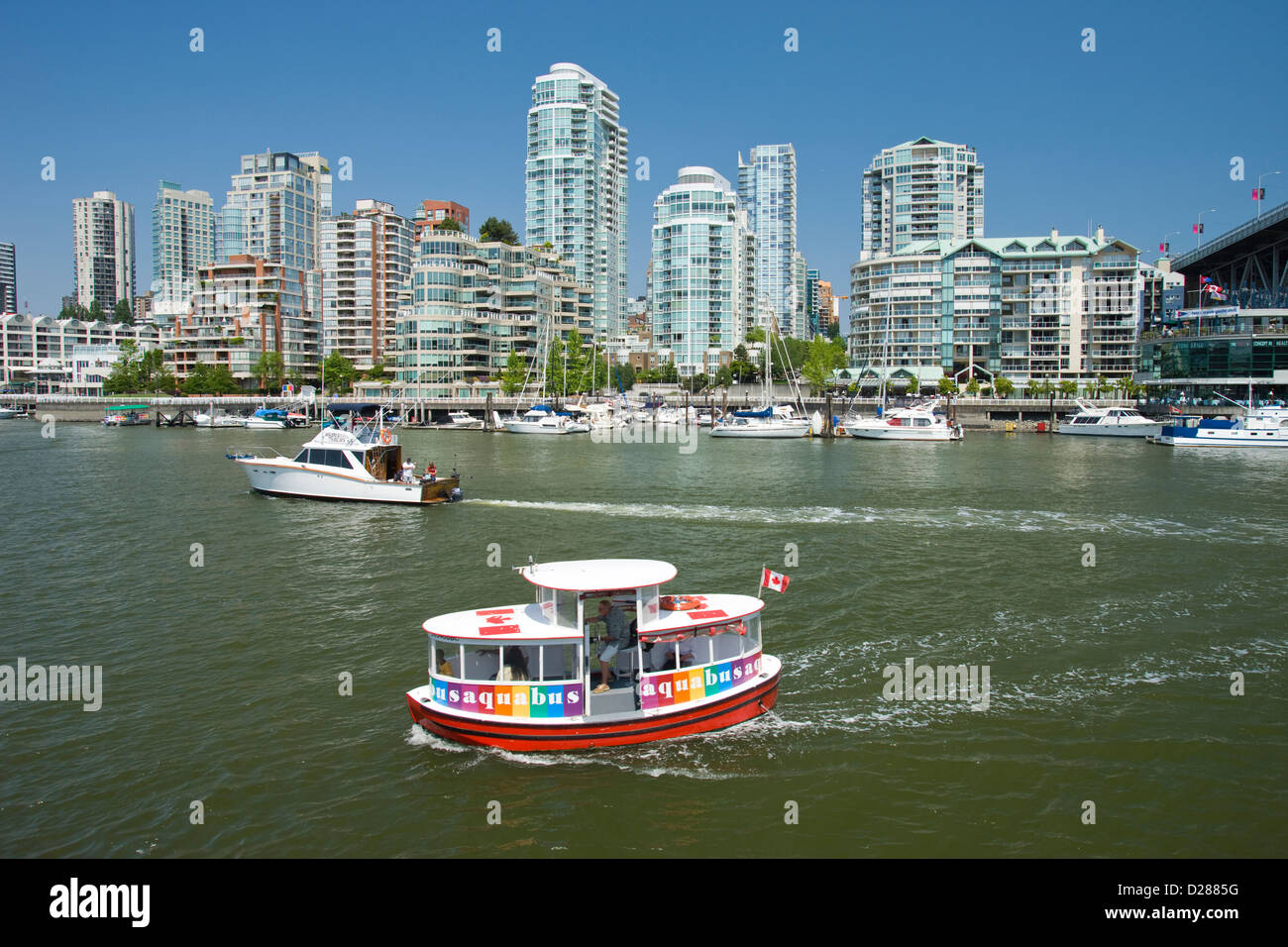 AQUA BUSES FALSE CREEK VANCOUVER SKYLINE BRITISH COLUMBIA CANADA Stock ...