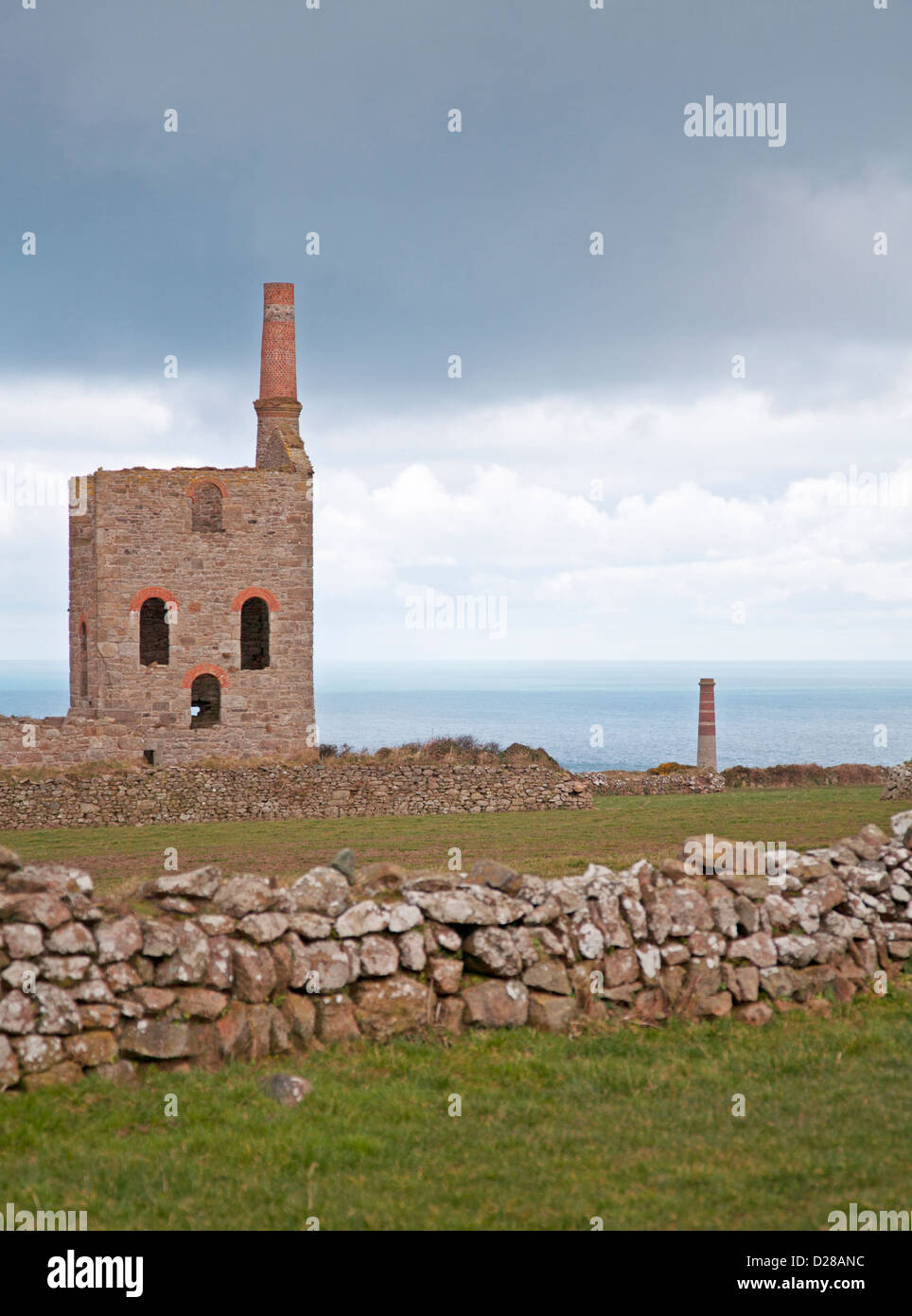 Levant Mine and Beam Engine mining ruins in Cornwall UK Stock Photo - Alamy