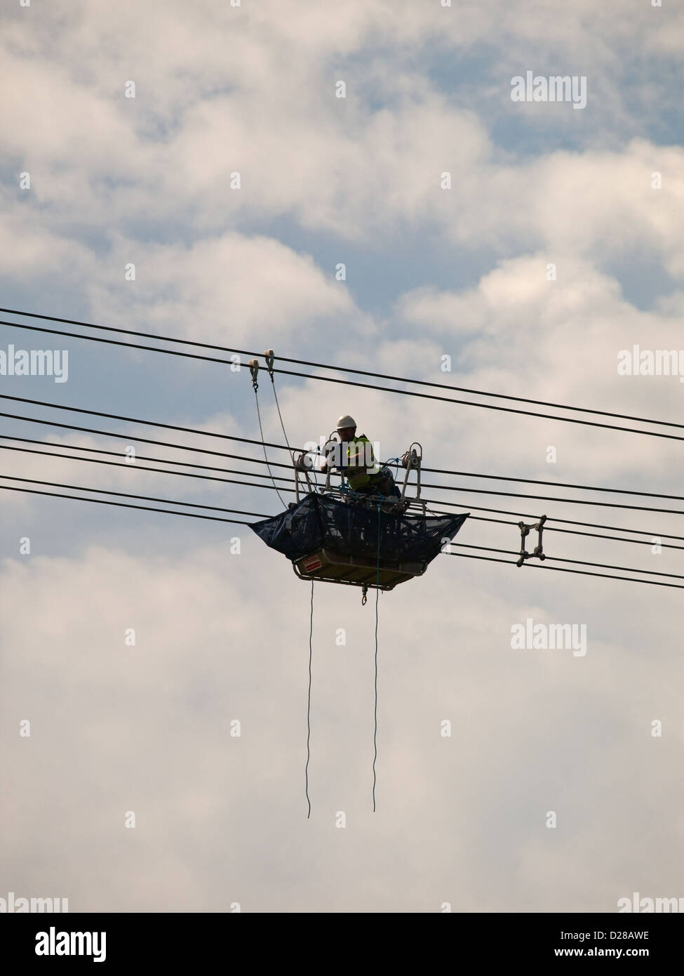 Power line maintenance hi-res stock photography and images - Alamy