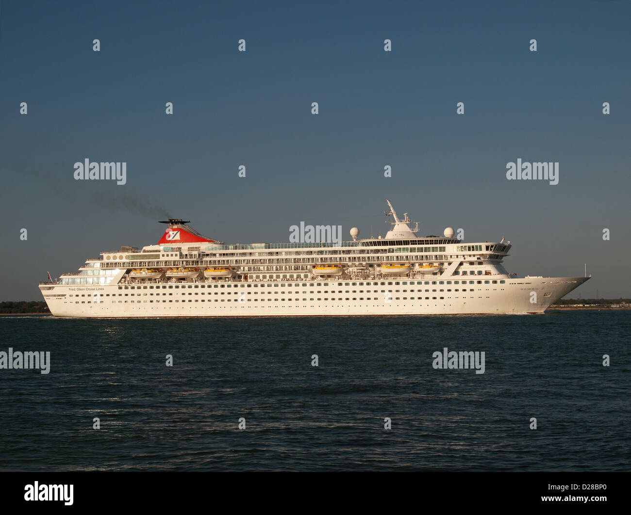 Fred olsen cruise ship balmoral hi-res stock photography and images - Alamy