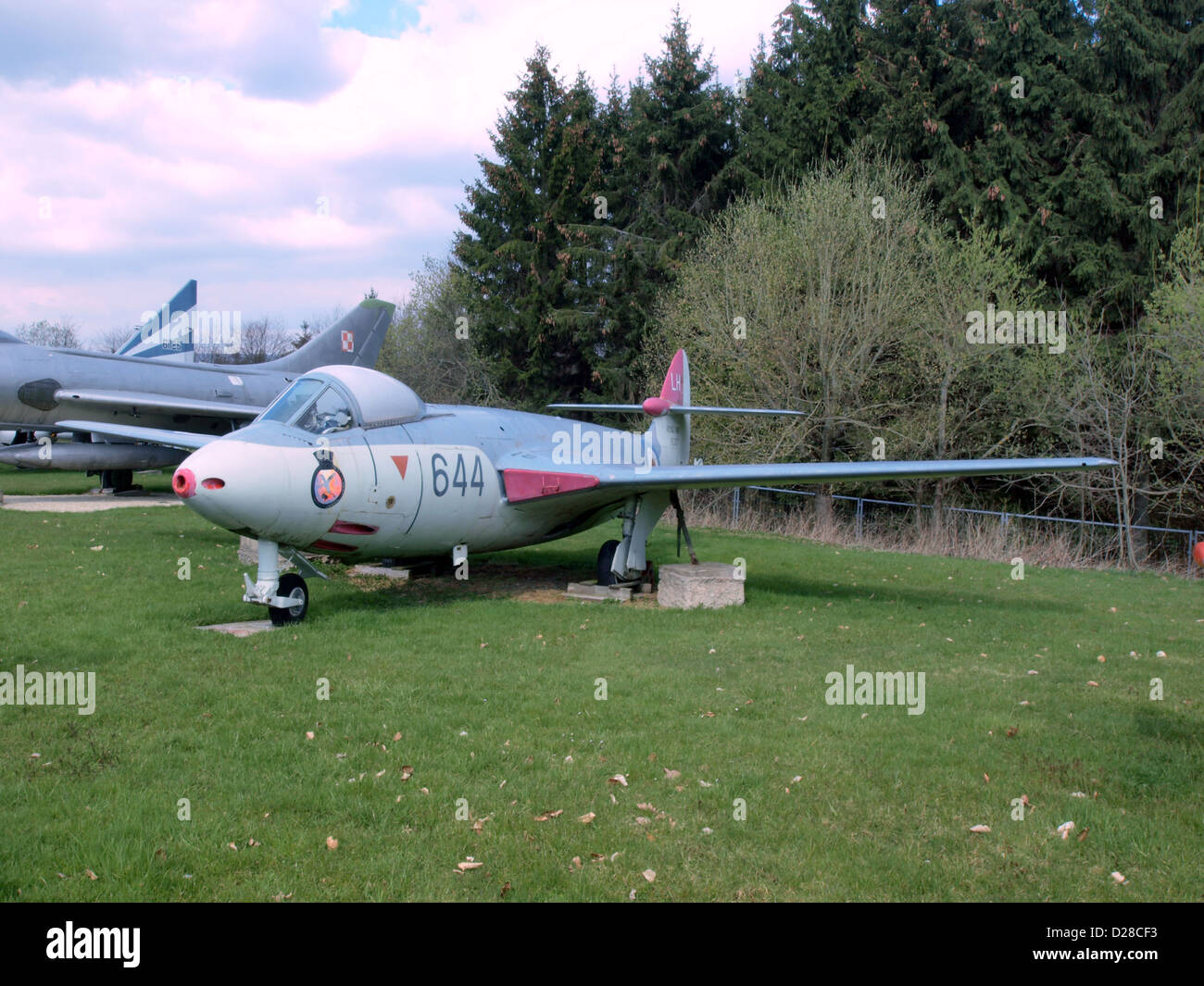 British fighter jet 1950s hi-res stock photography and images - Alamy