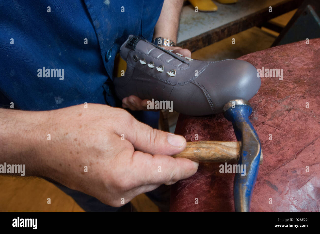 Tap hammer hi-res stock photography and images - Alamy