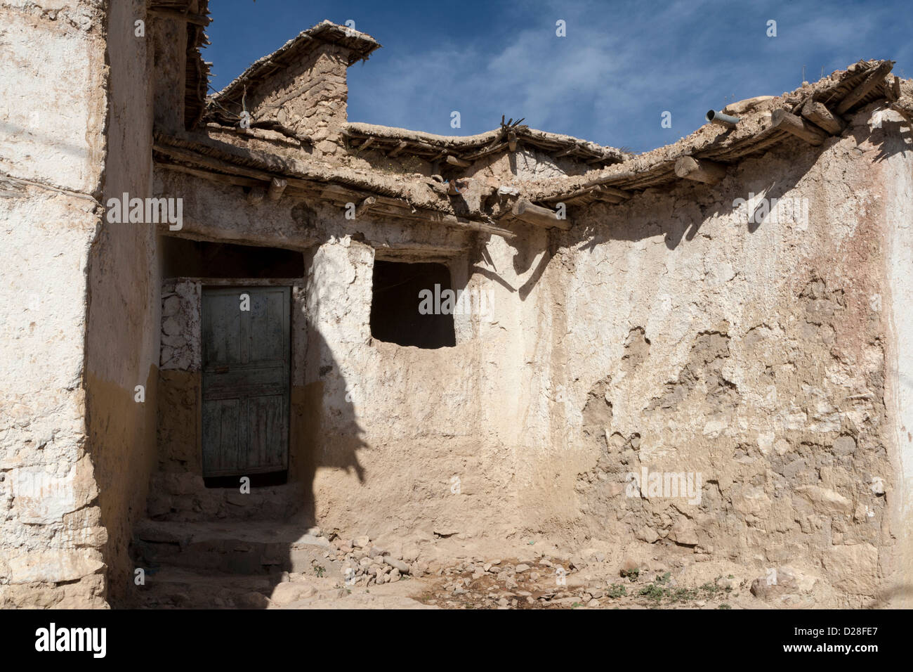 Morocco adobe roof hi-res stock photography and images - Alamy