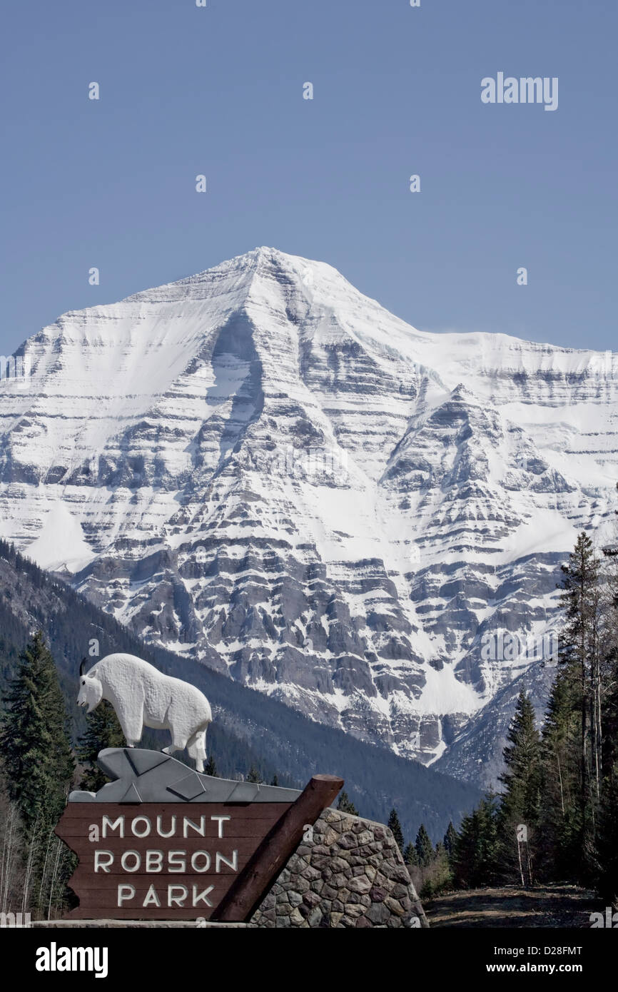 Mt robson sign hi-res stock photography and images - Alamy