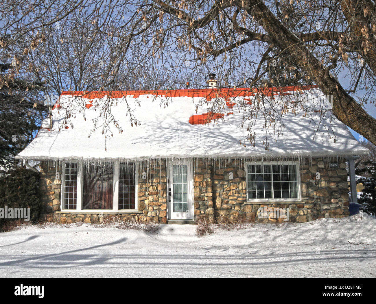 Traditional Canadian house in winter Stock Photo - Alamy