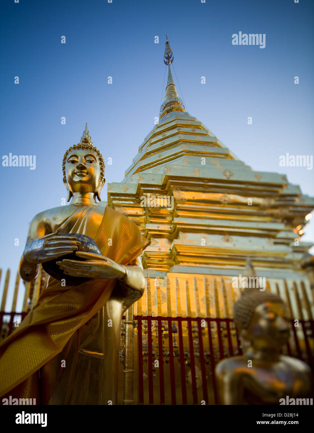 Wat doi suthep hi-res stock photography and images - Alamy