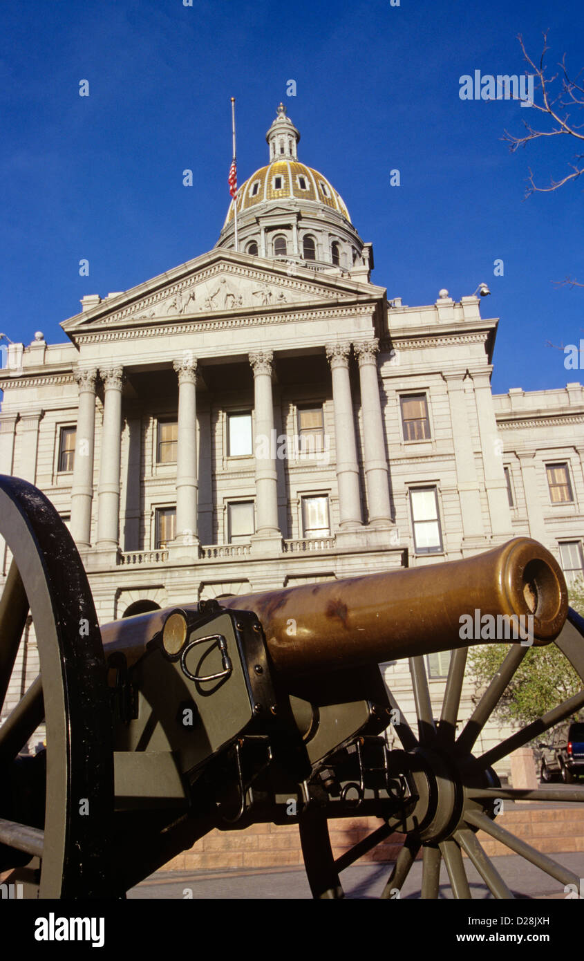 Gold domed hi-res stock photography and images - Alamy