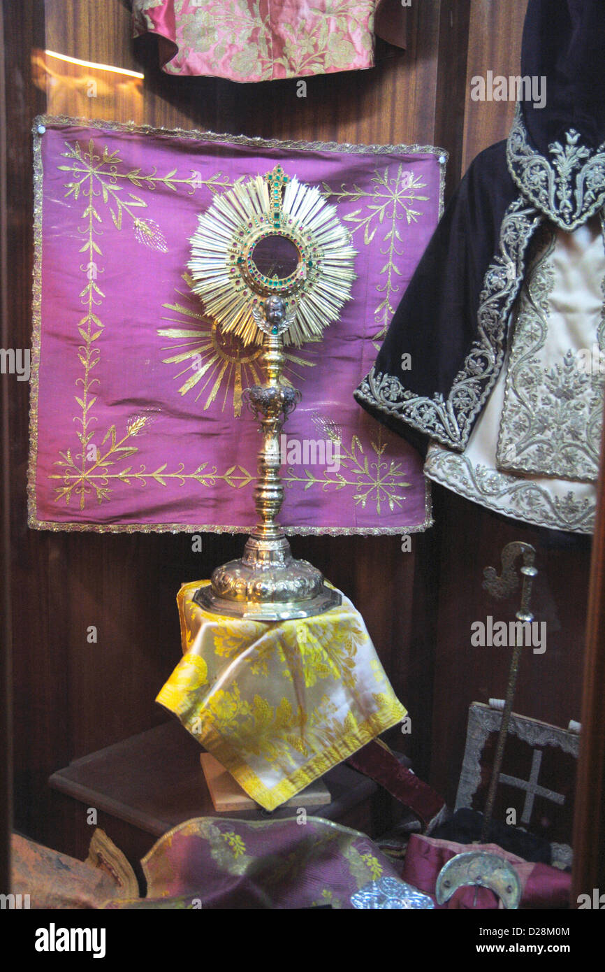 catholic jesus object Stock Photo - Alamy