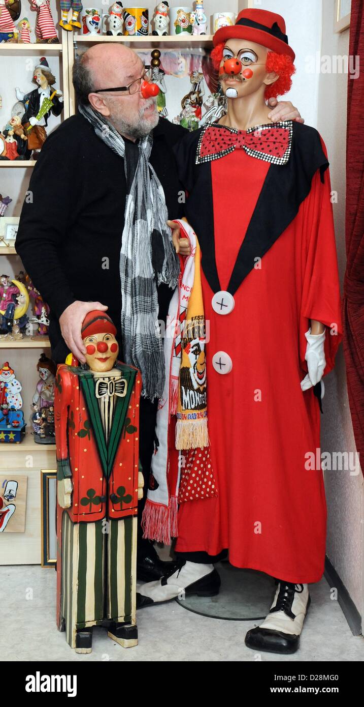 Collector of clown memorabilia and director of the 'Clownmuseum', Hans ...