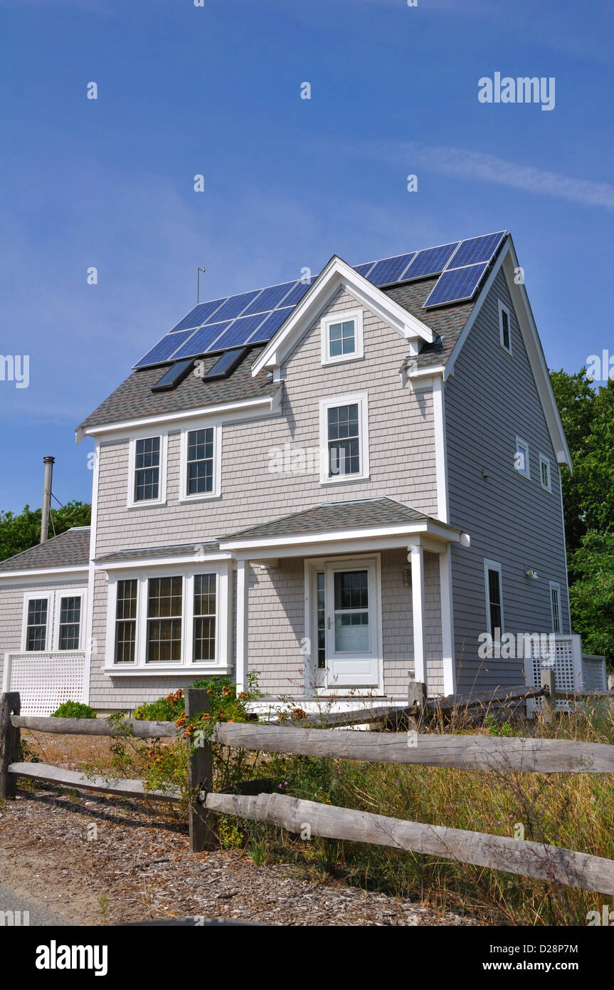 Solar panels house united states hi-res stock photography and images ...