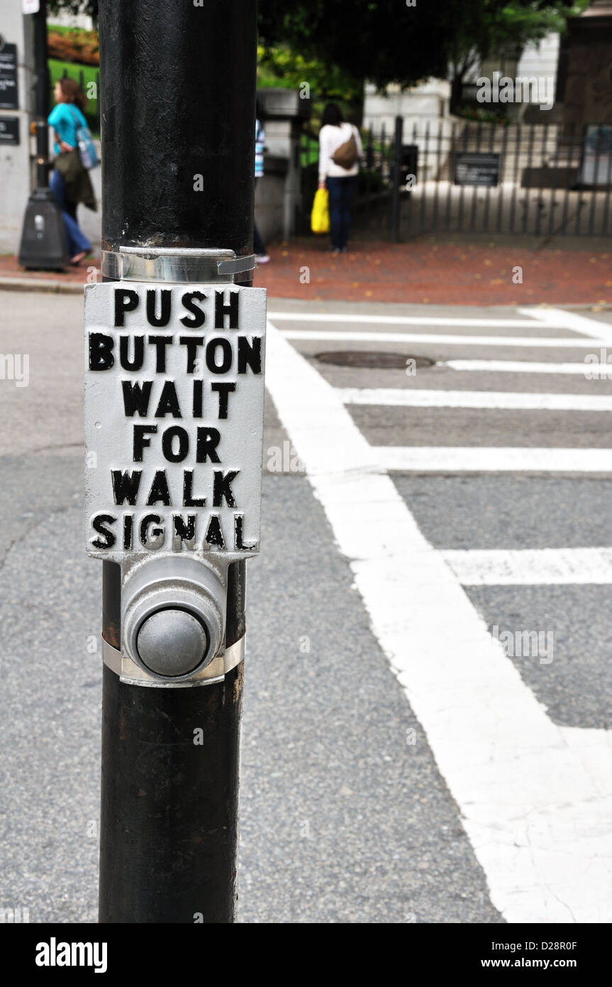 United states walk cross signal hi-res stock photography and images - Alamy