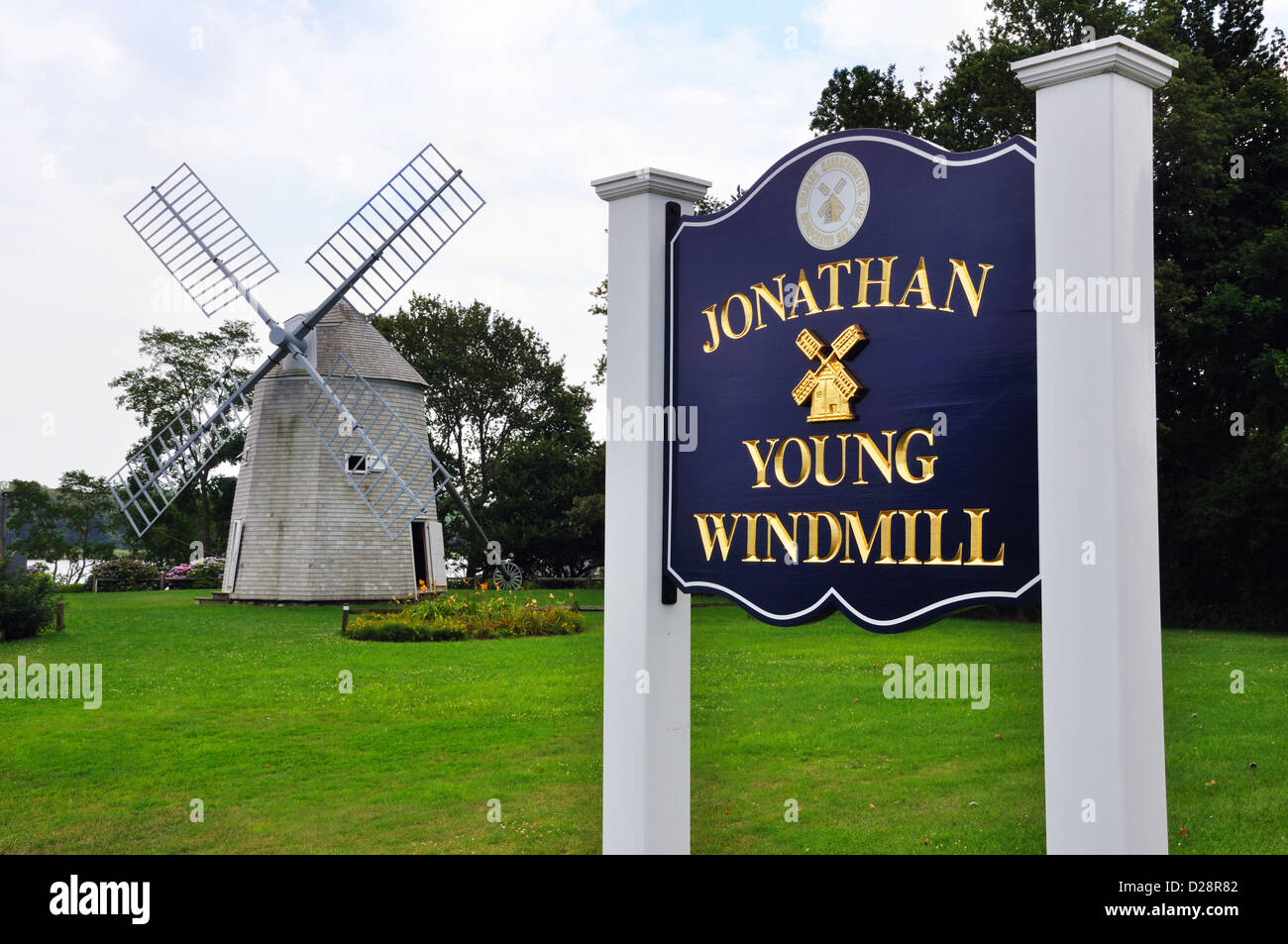 Jonathan Young Windmill in Eastham, Cape Cod, Massachusetts, USA Stock ...