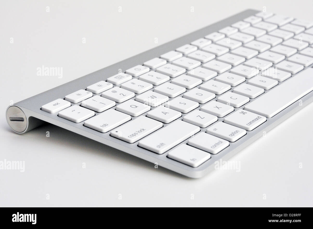 Apple wireless keyboard Stock Photo - Alamy