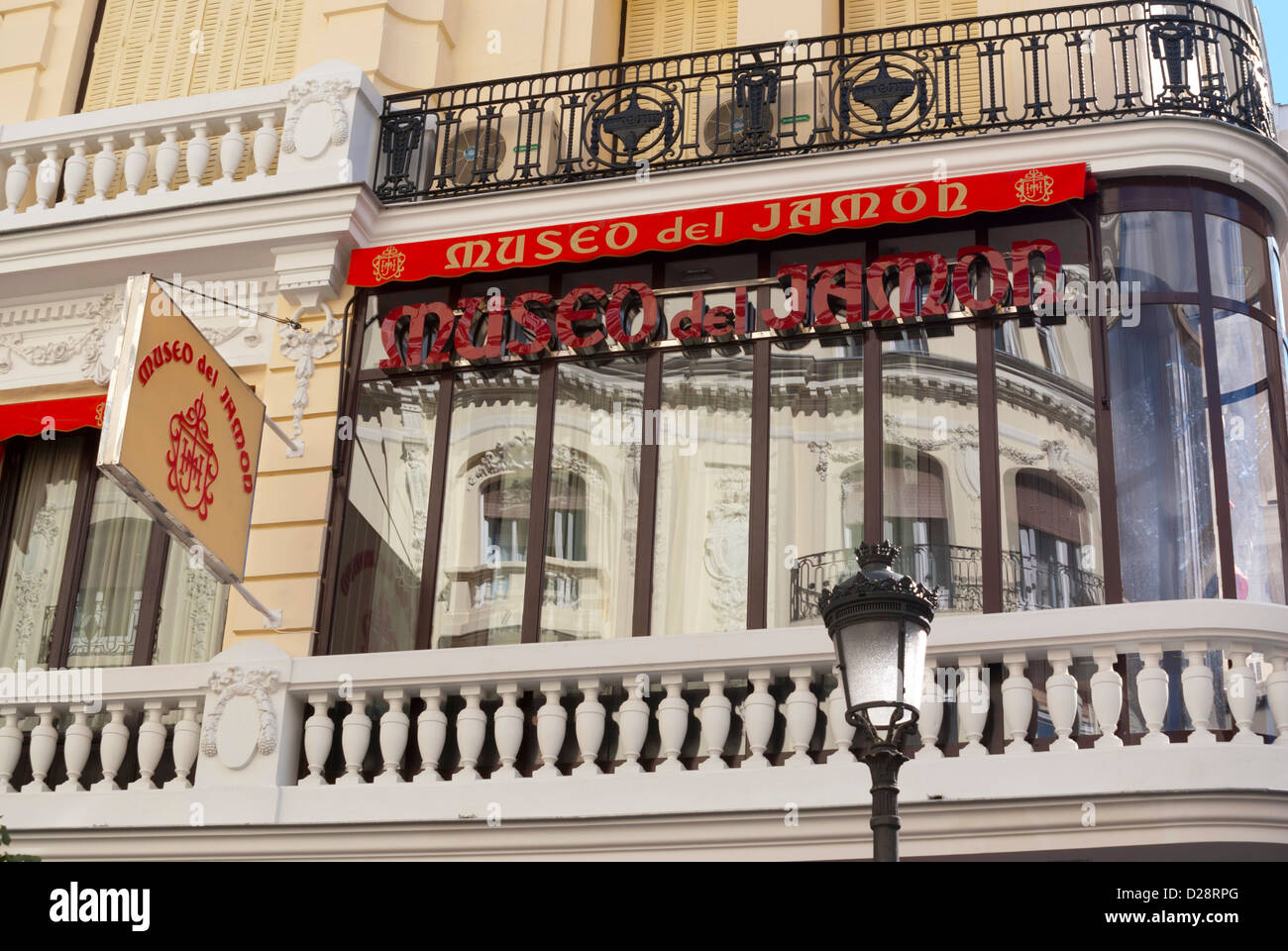 Madrid museo del jamon hi-res stock photography and images - Alamy
