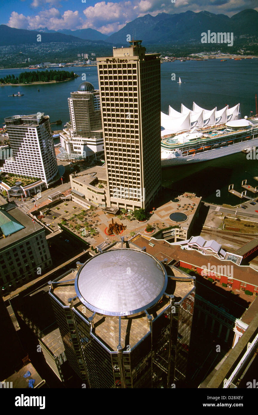 British tower hi-res stock photography and images - Alamy