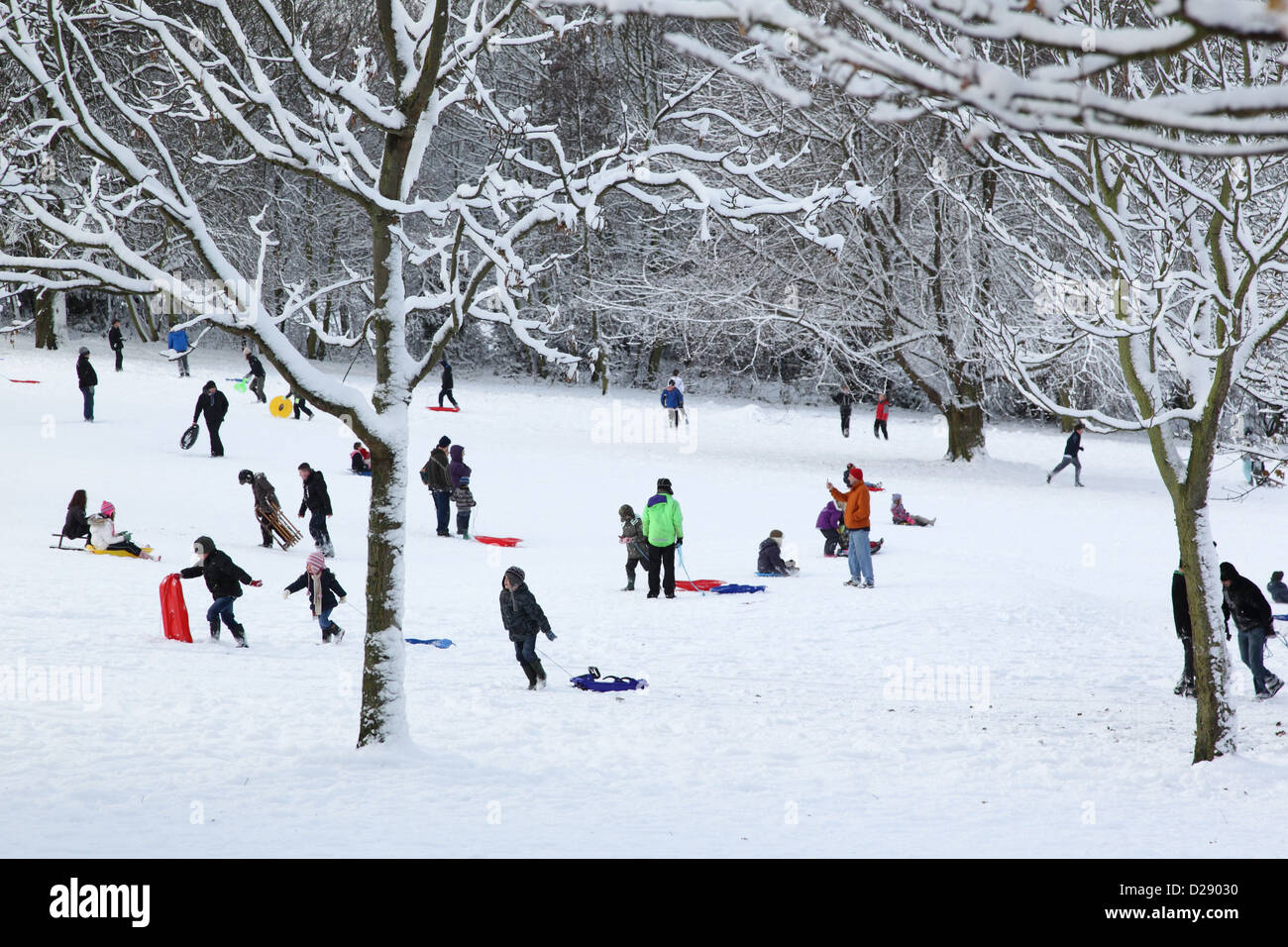 Snow scene in Woodthorpe Park, Nottingham, December 2010 Stock Photo ...