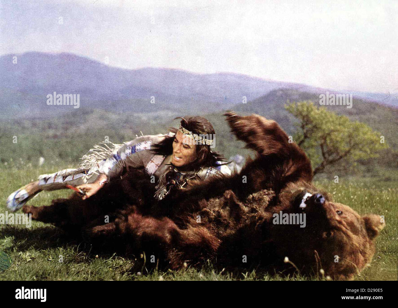 Winnetou Ii Winnetou Ii. Pierre Brice Winnetou (Pierre Brice) beweist ...