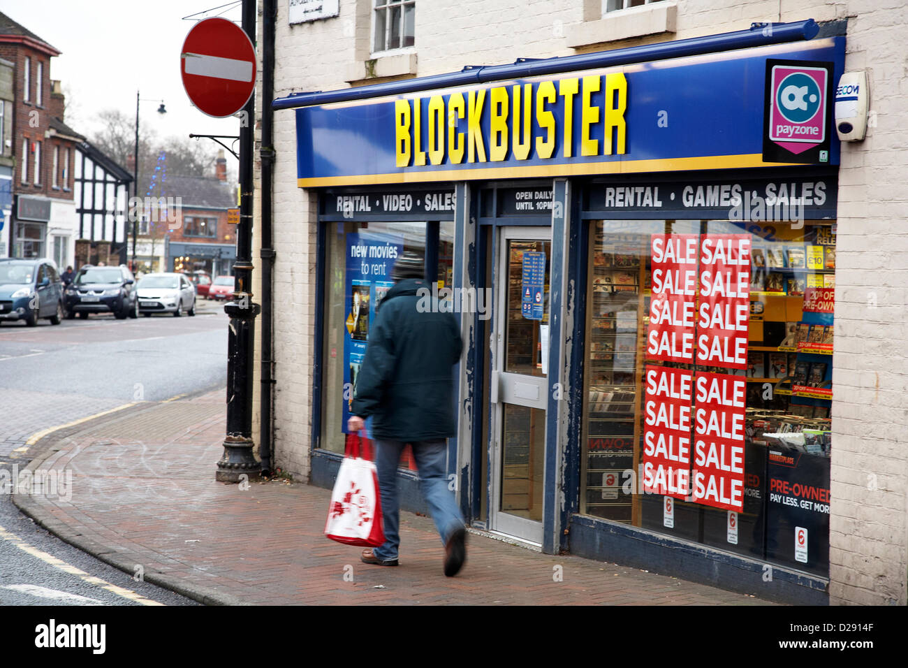 Closed blockbuster store hi-res stock photography and images - Alamy