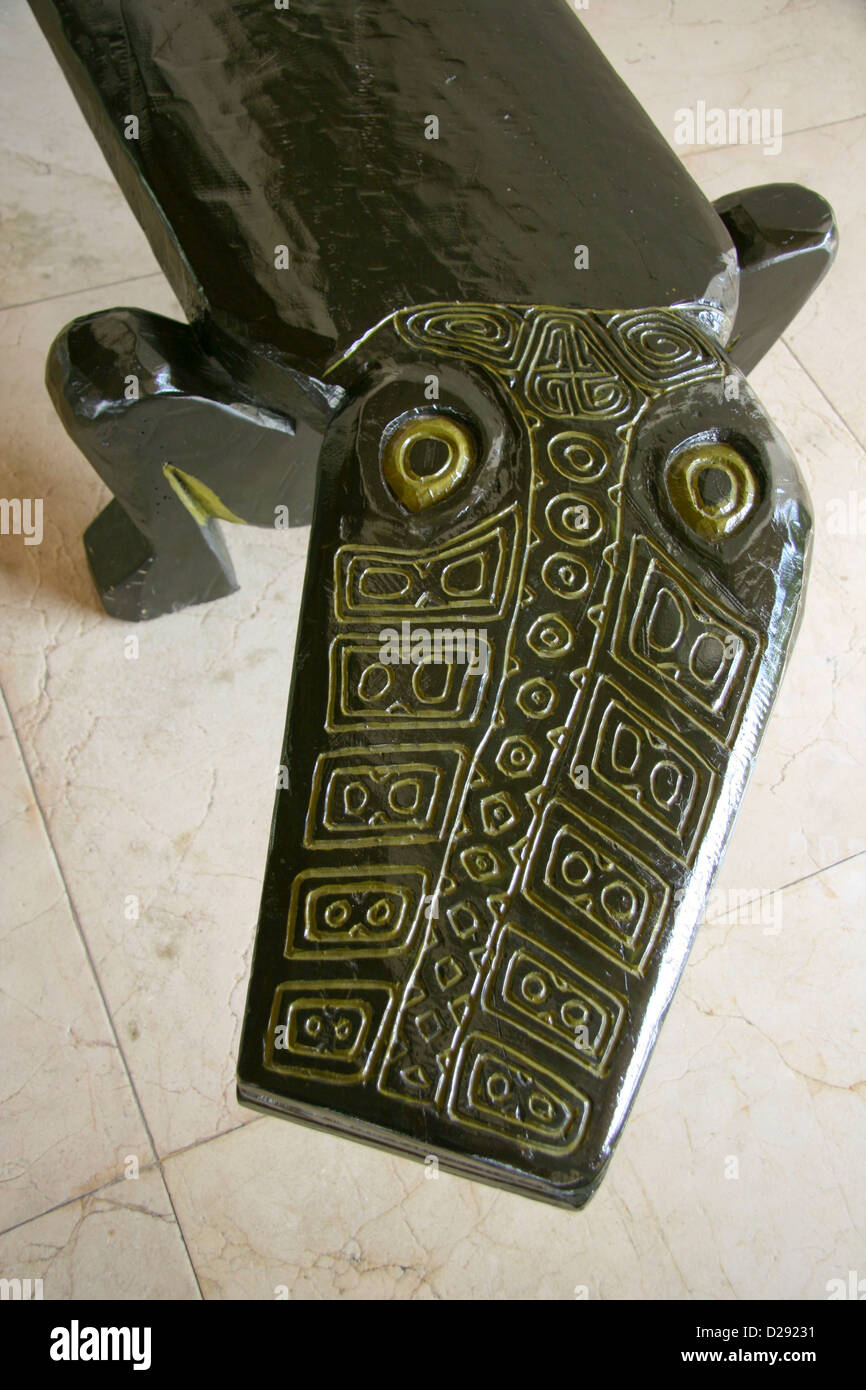 Crocodile bench at mandarin oriental hotel mexico hi-res stock ...