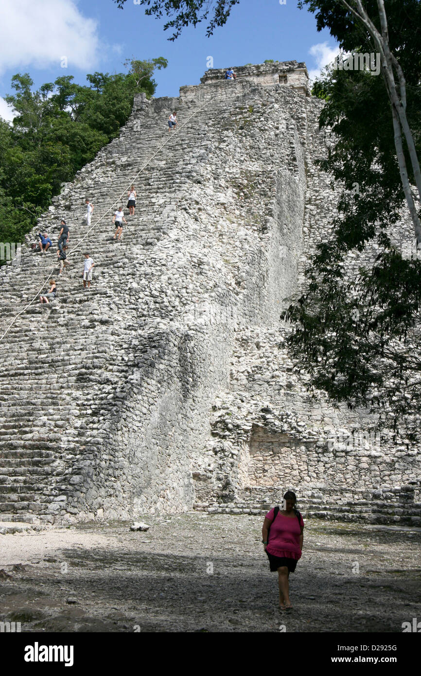Tallest Pyramid In Coba Mayan Ruins. Mexico Stock Photo - Alamy