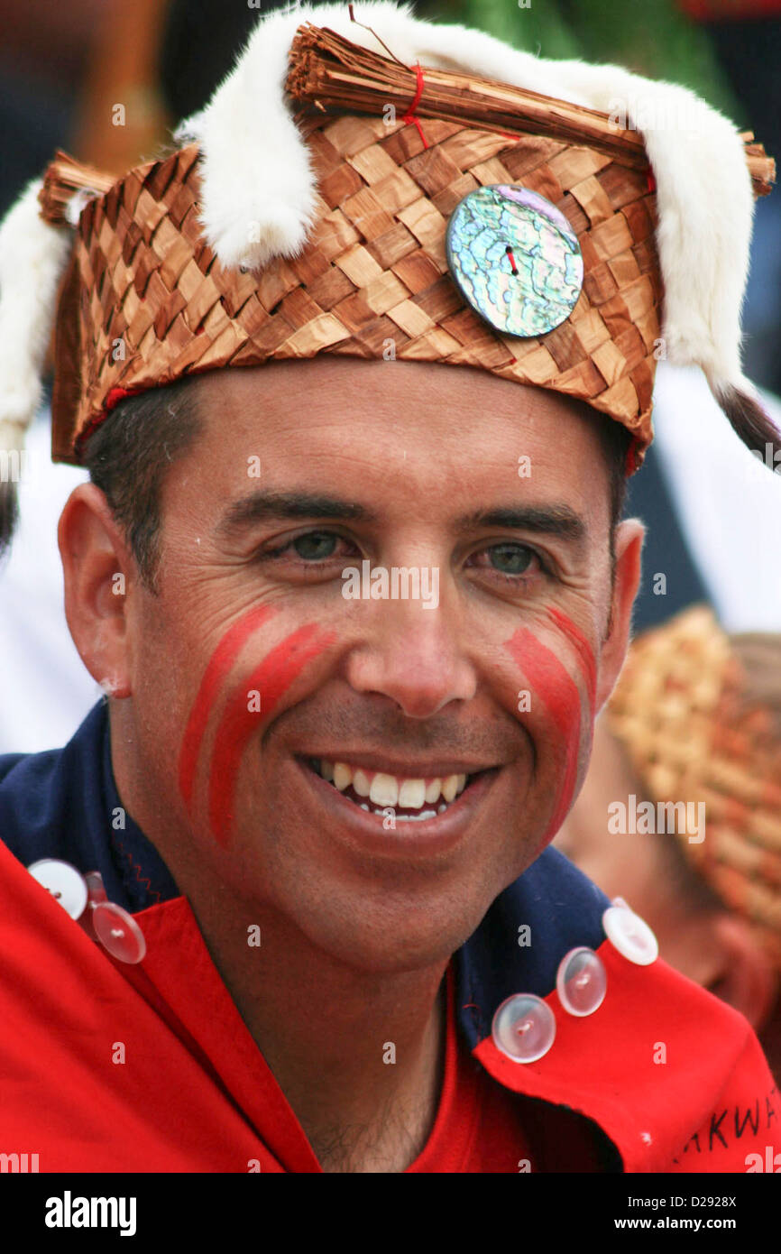 Cedar canoes hi-res stock photography and images - Alamy