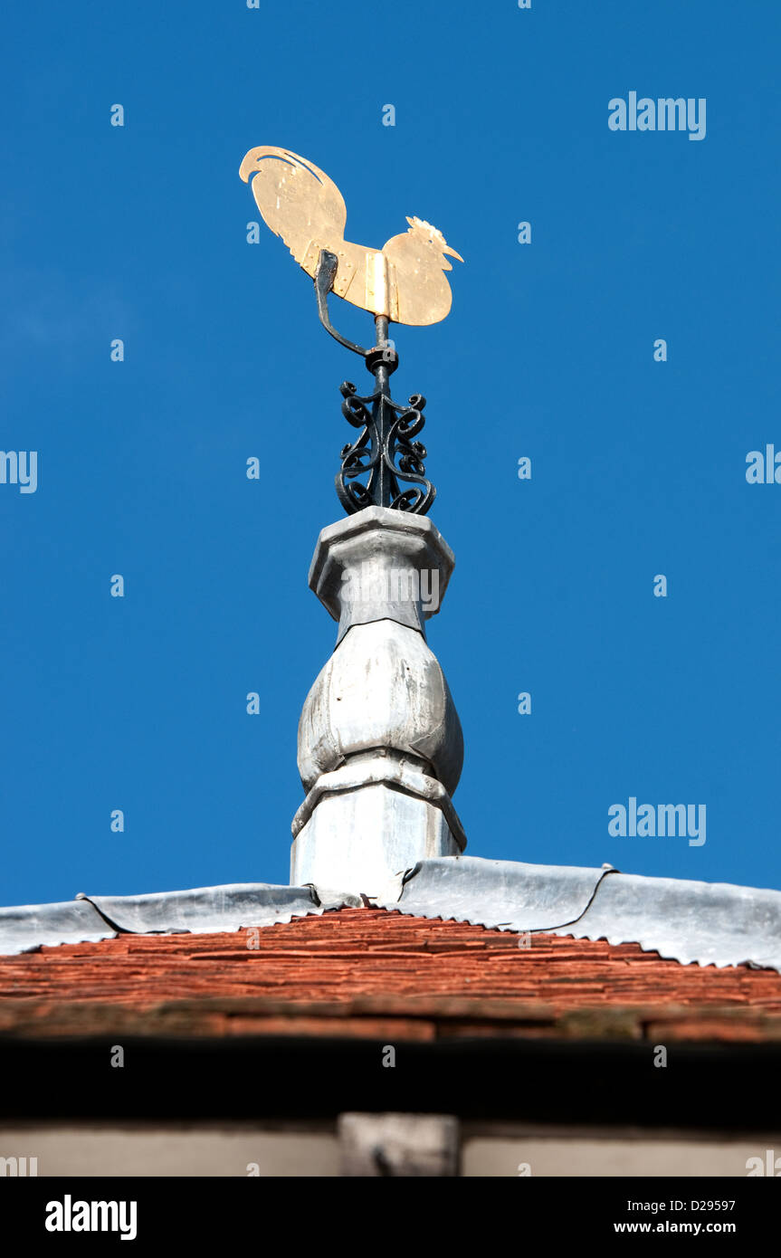 Gold Weather Vane High Resolution Stock Photography and Images - Alamy