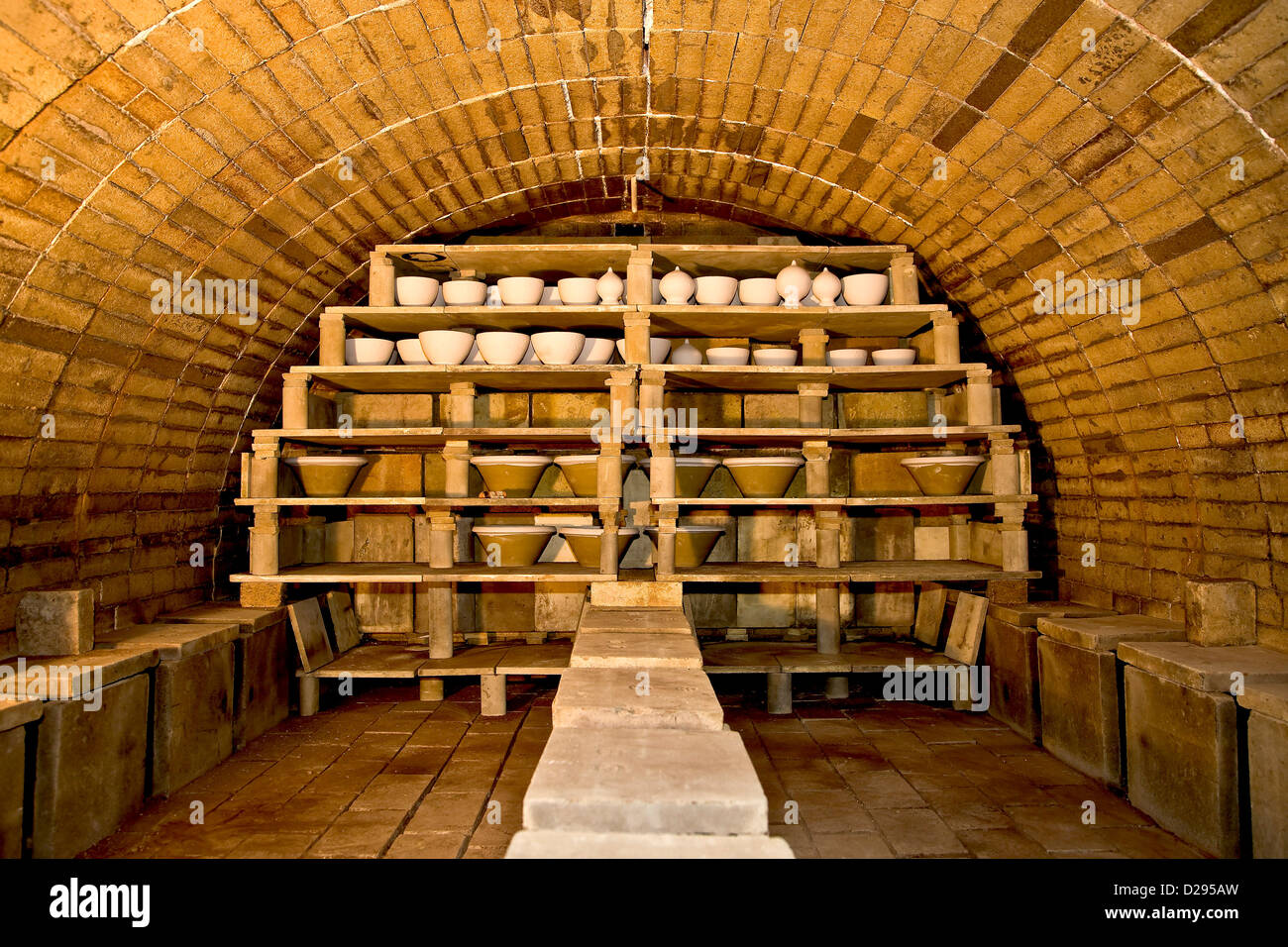 Old pottery kiln hi-res stock photography and images - Alamy