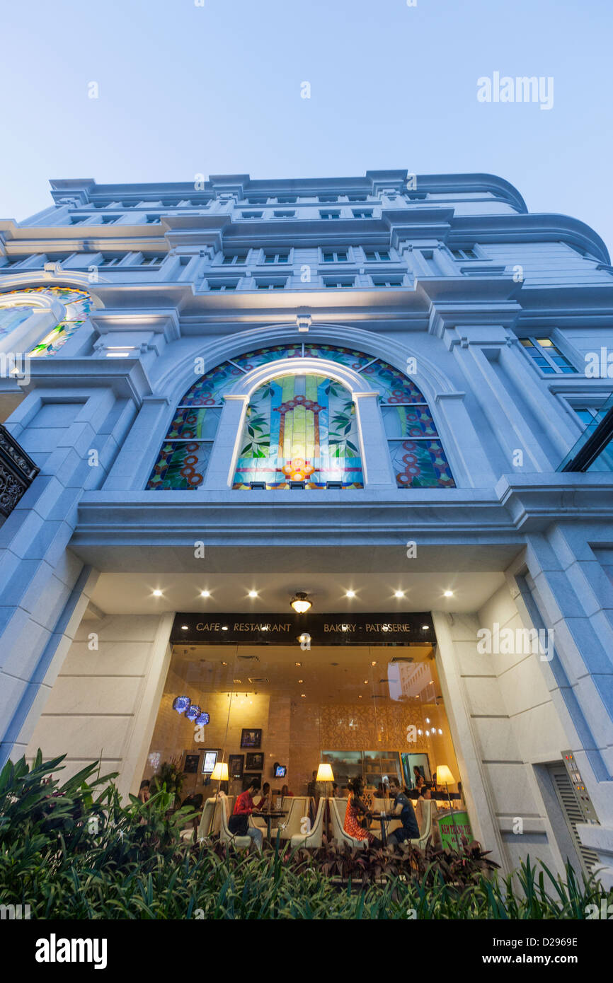 Vietnam, Ho Chi Minh City, Vincom Shopping Center Stock Photo - Alamy