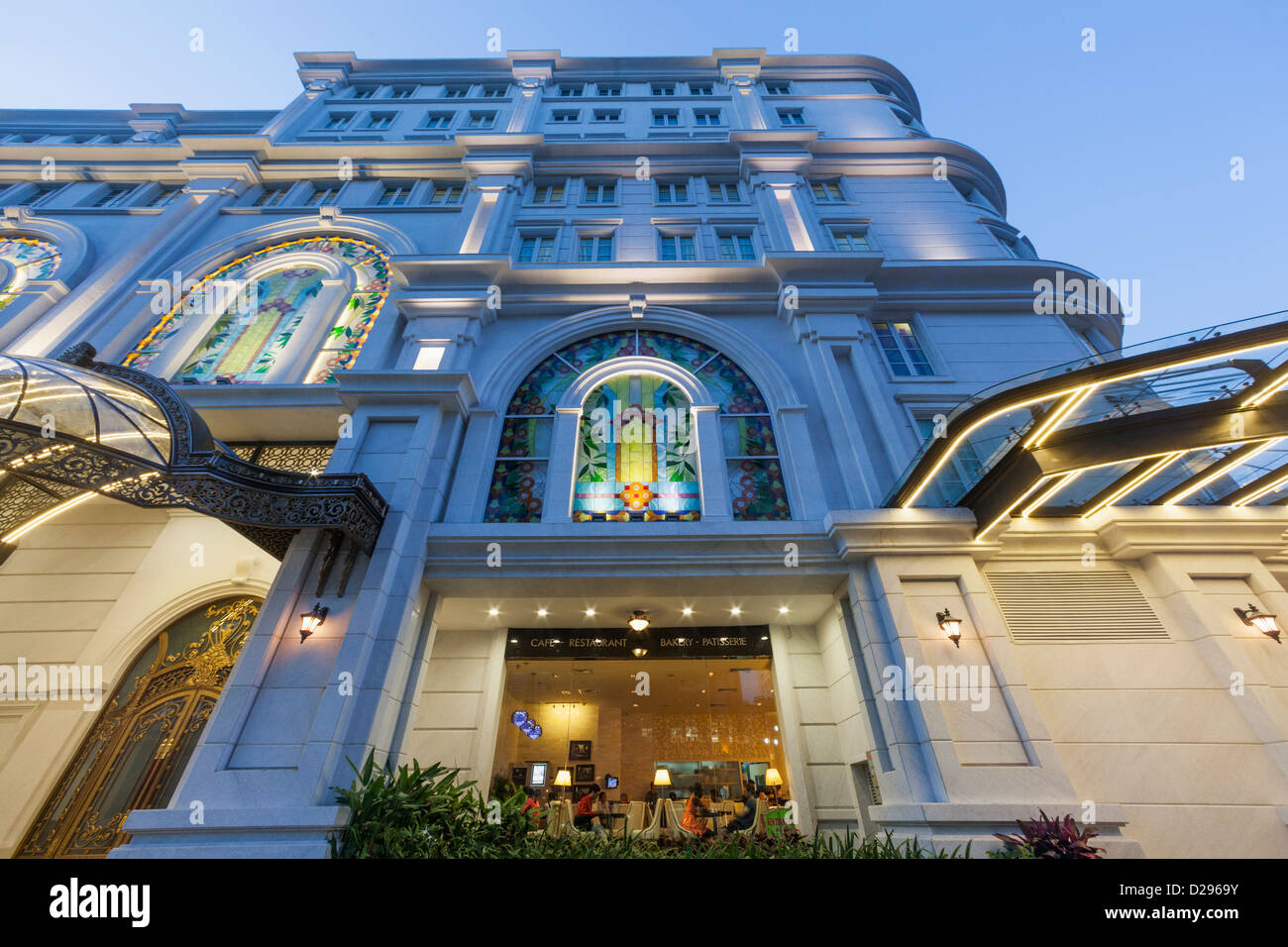 Vincom center shopping hi-res stock photography and images - Alamy