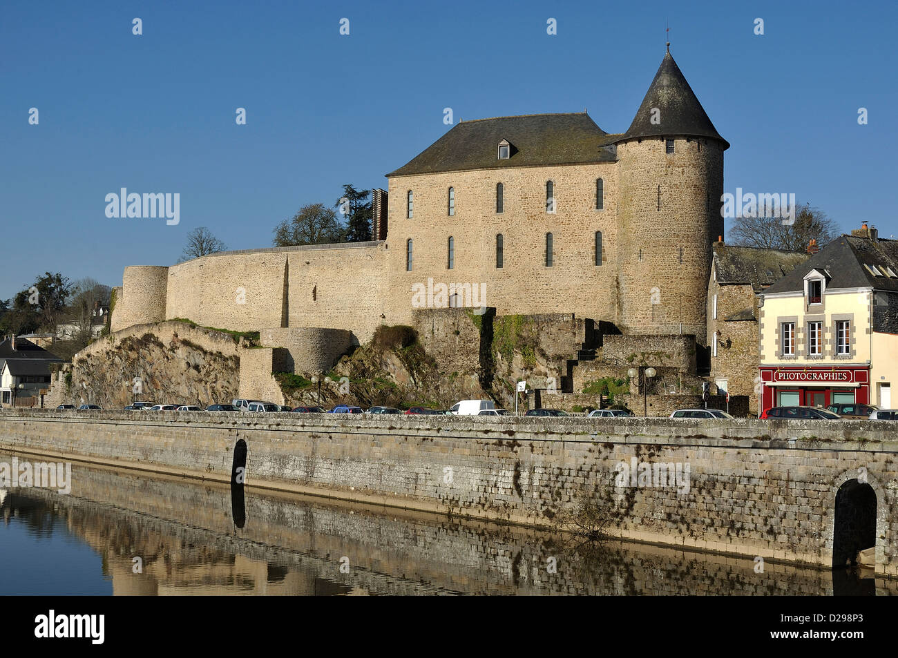 Mayenne city, the castle, carolingian period : eighth century-tenth ...