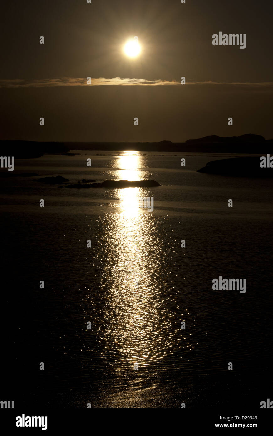 Moon Path in the ocean Stock Photo - Alamy