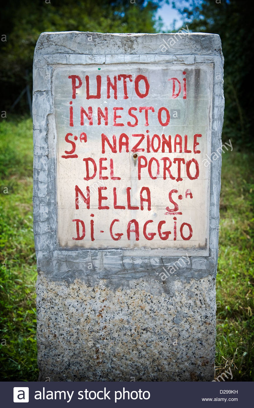 Road Milestone High Resolution Stock Photography and Images - Alamy