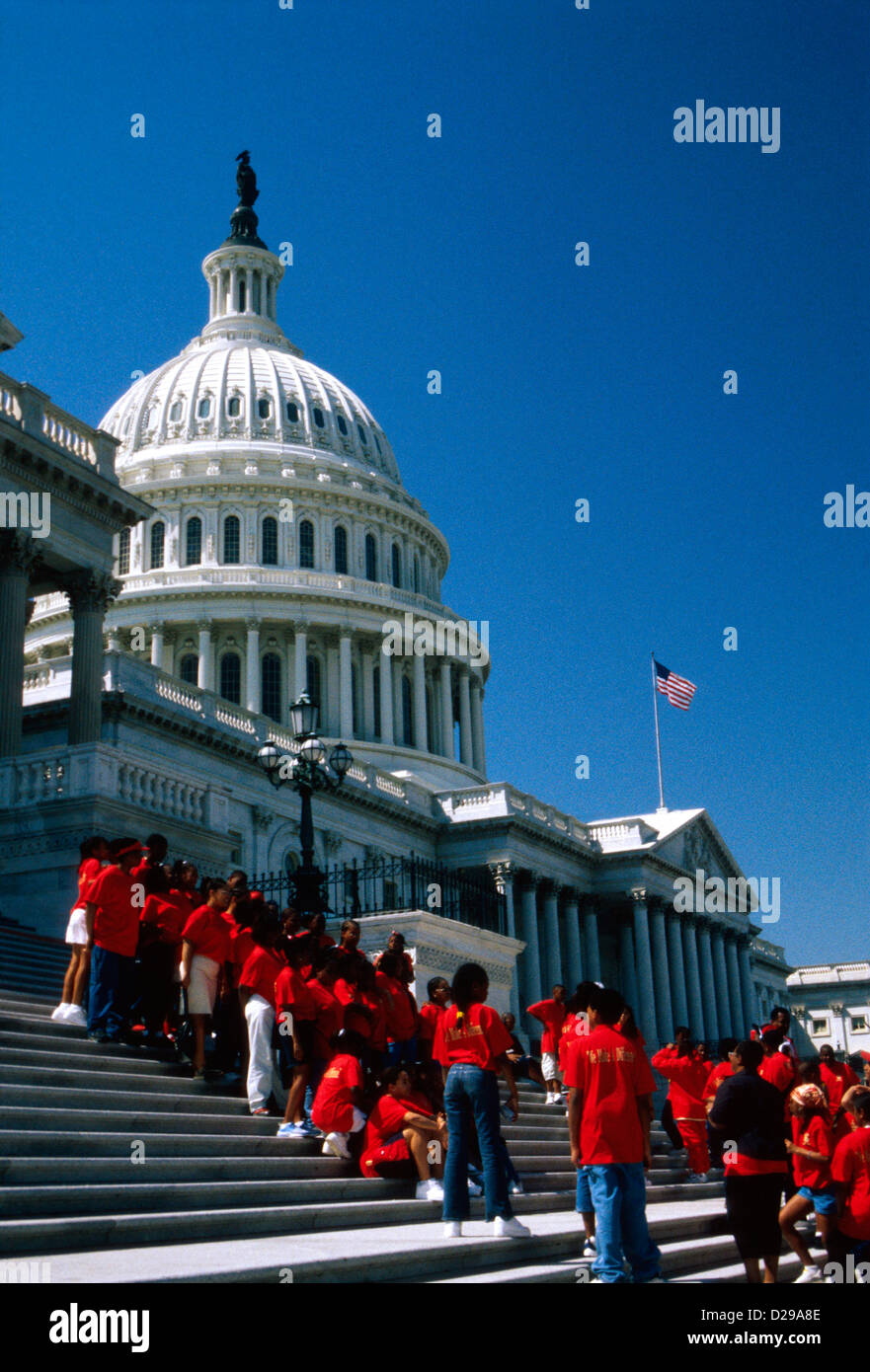 School group tour hi-res stock photography and images - Alamy