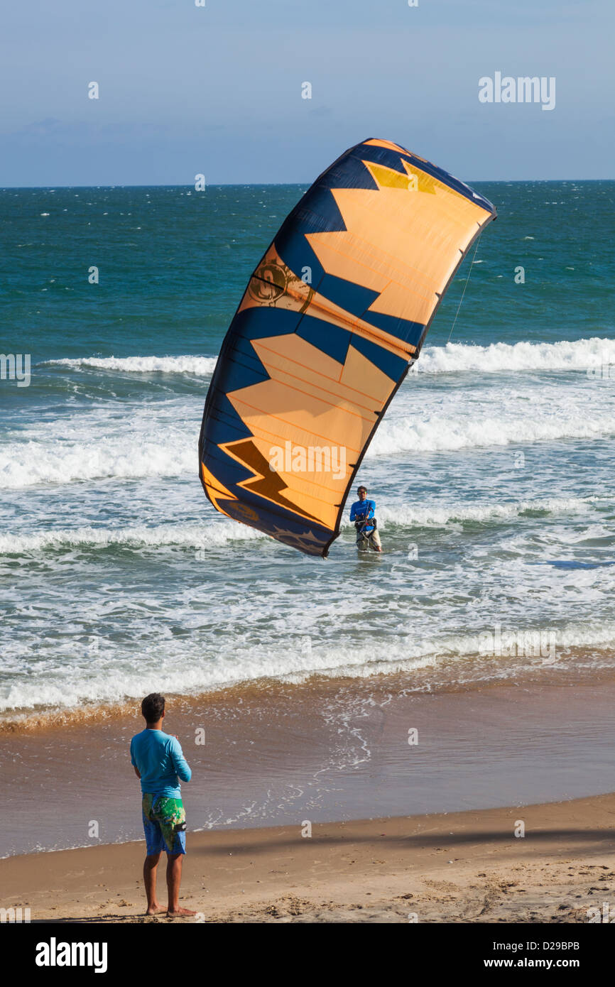 Vietnam, Mui Ne, Parasurfing Stock Photo - Alamy