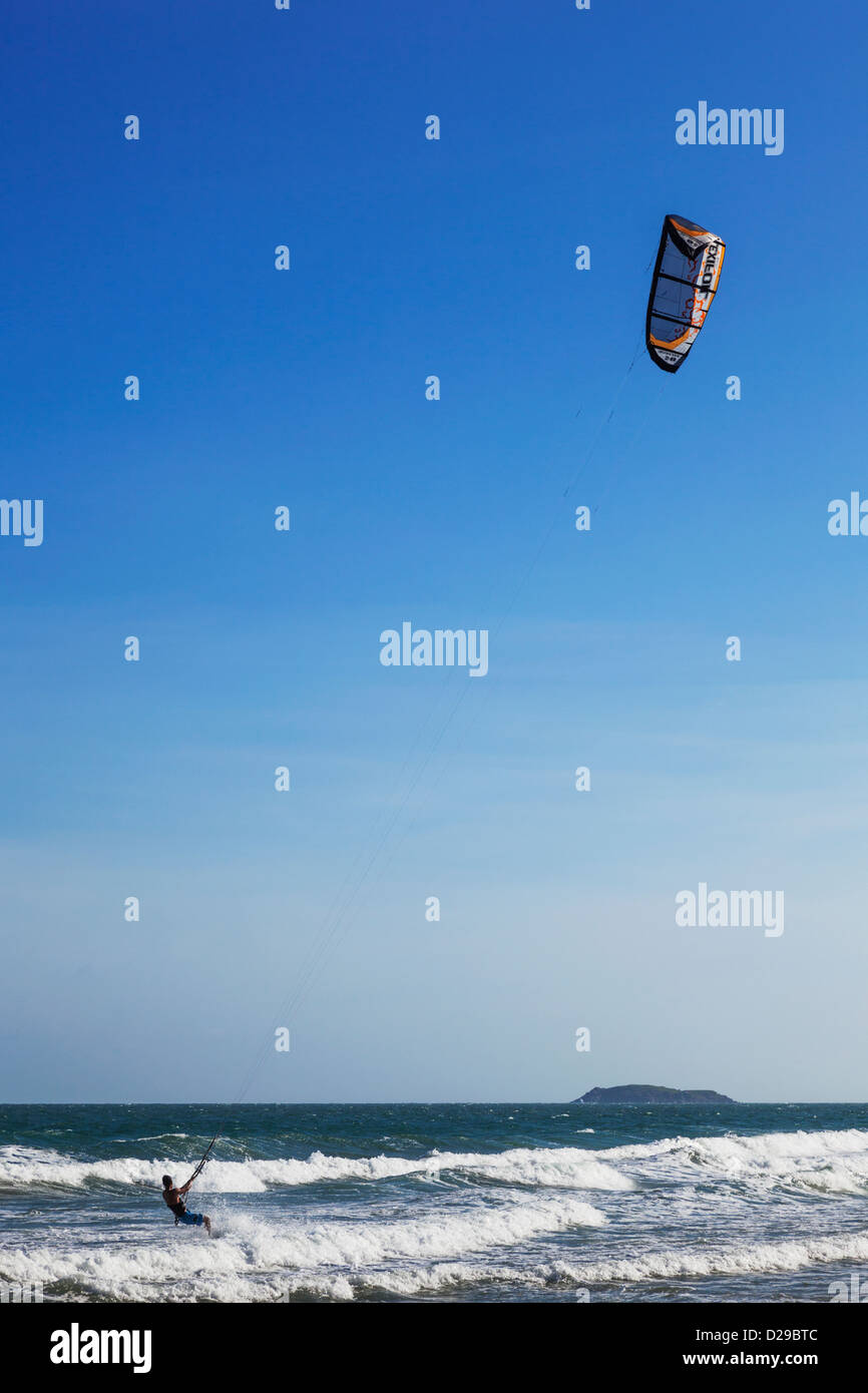 Vietnam, Mui Ne, Parasurfing Stock Photo - Alamy