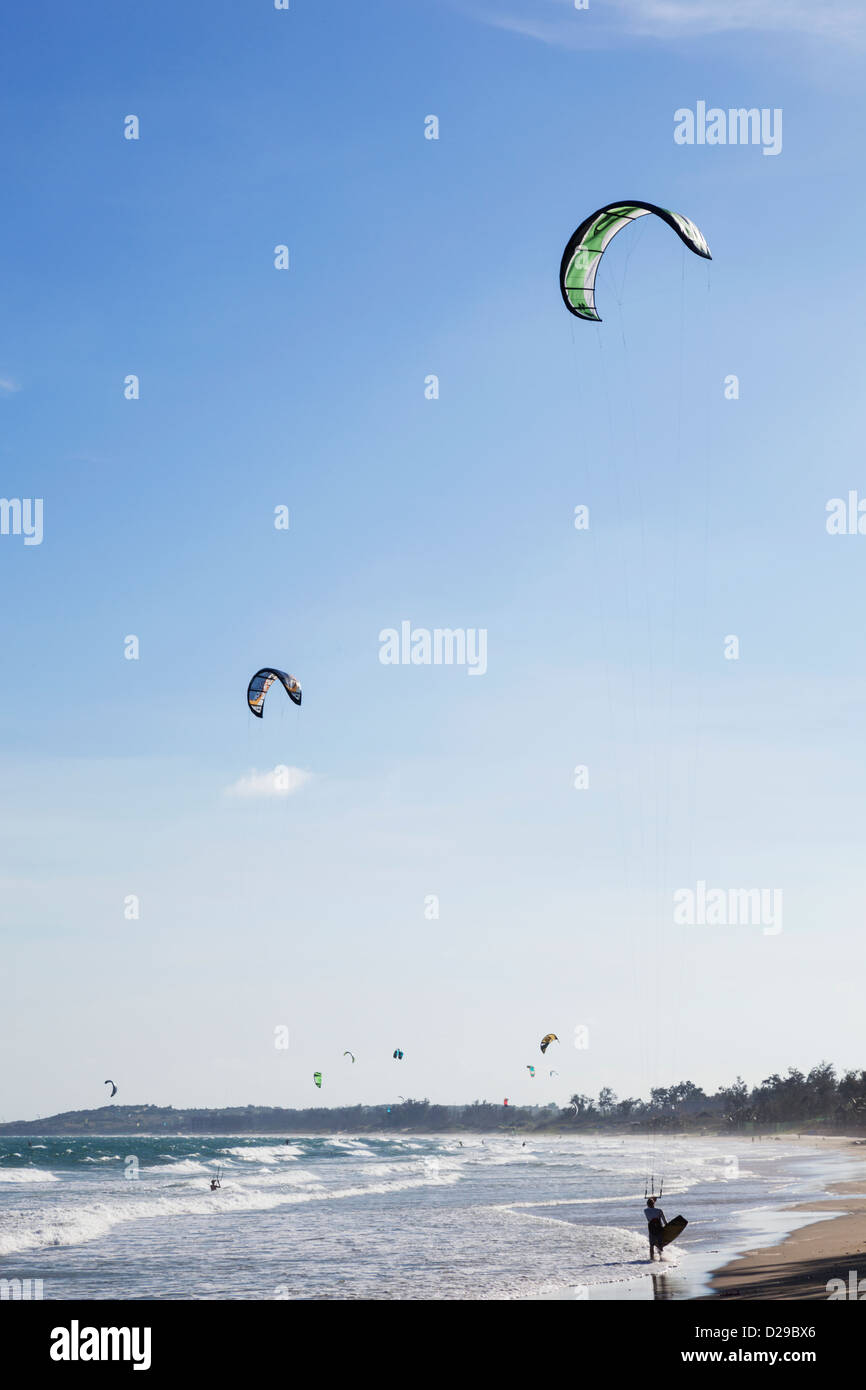 Parasurfers hi-res stock photography and images - Alamy