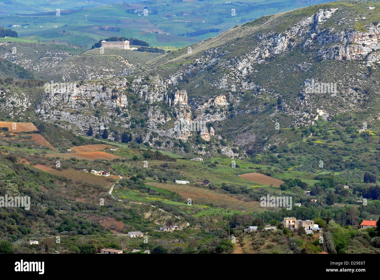 Temple of segeste hi-res stock photography and images - Alamy