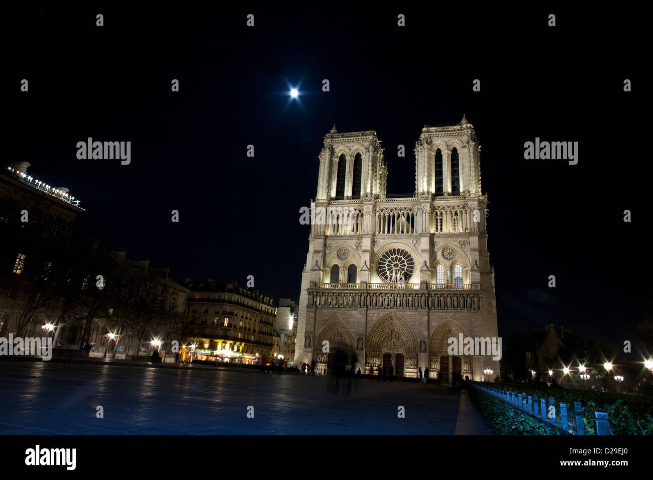 Paris latin quarter night hi-res stock photography and images - Alamy