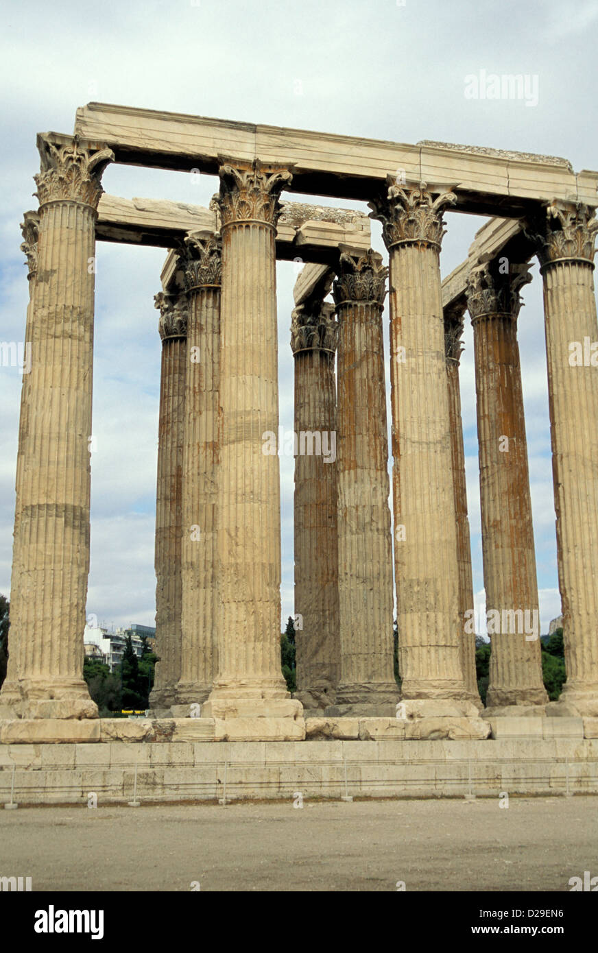 Greece. Athens. Temple Of Olympian Zeus Stock Photo - Alamy