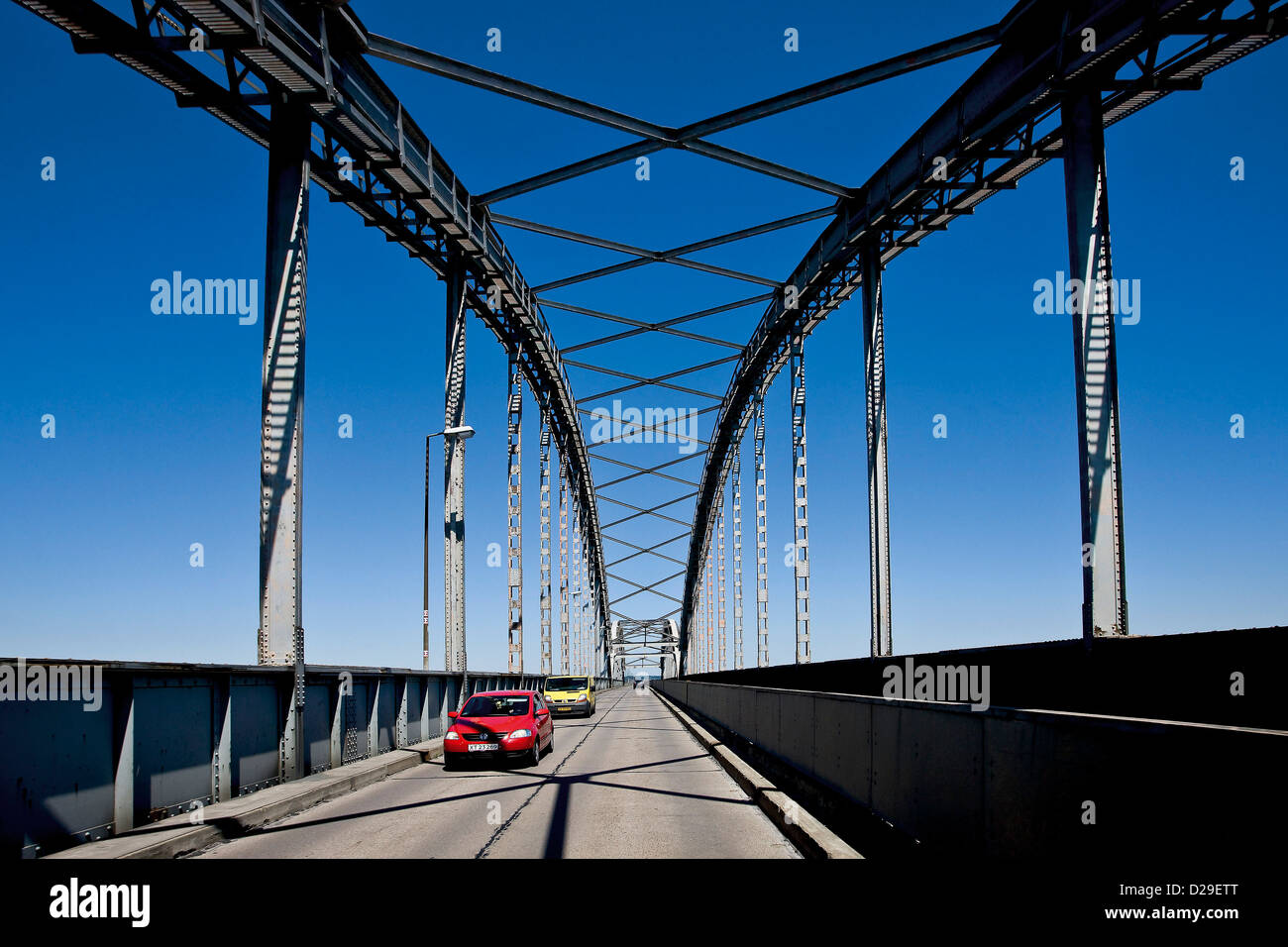 Car railway crossing hi-res stock photography and images - Alamy