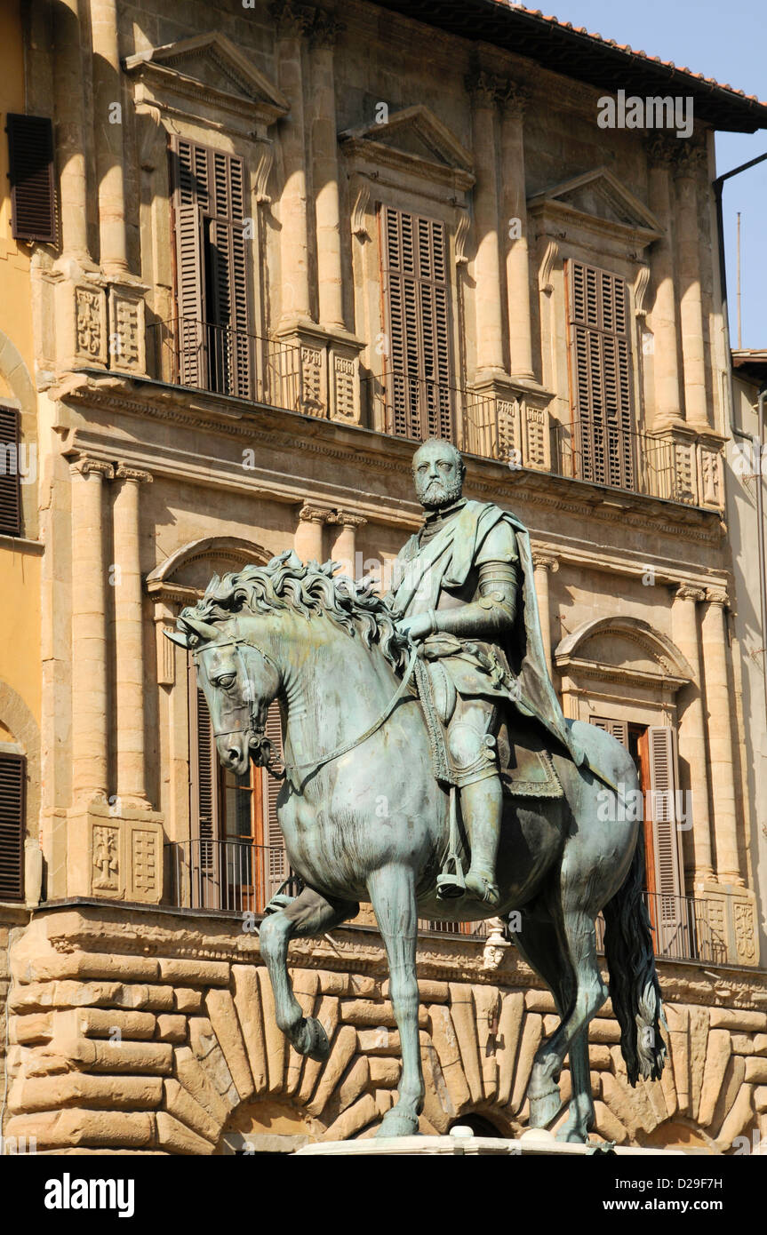 Statue Of Cosimo 1, Piazza Della Signori, Florence, Italy Stock Photo ...
