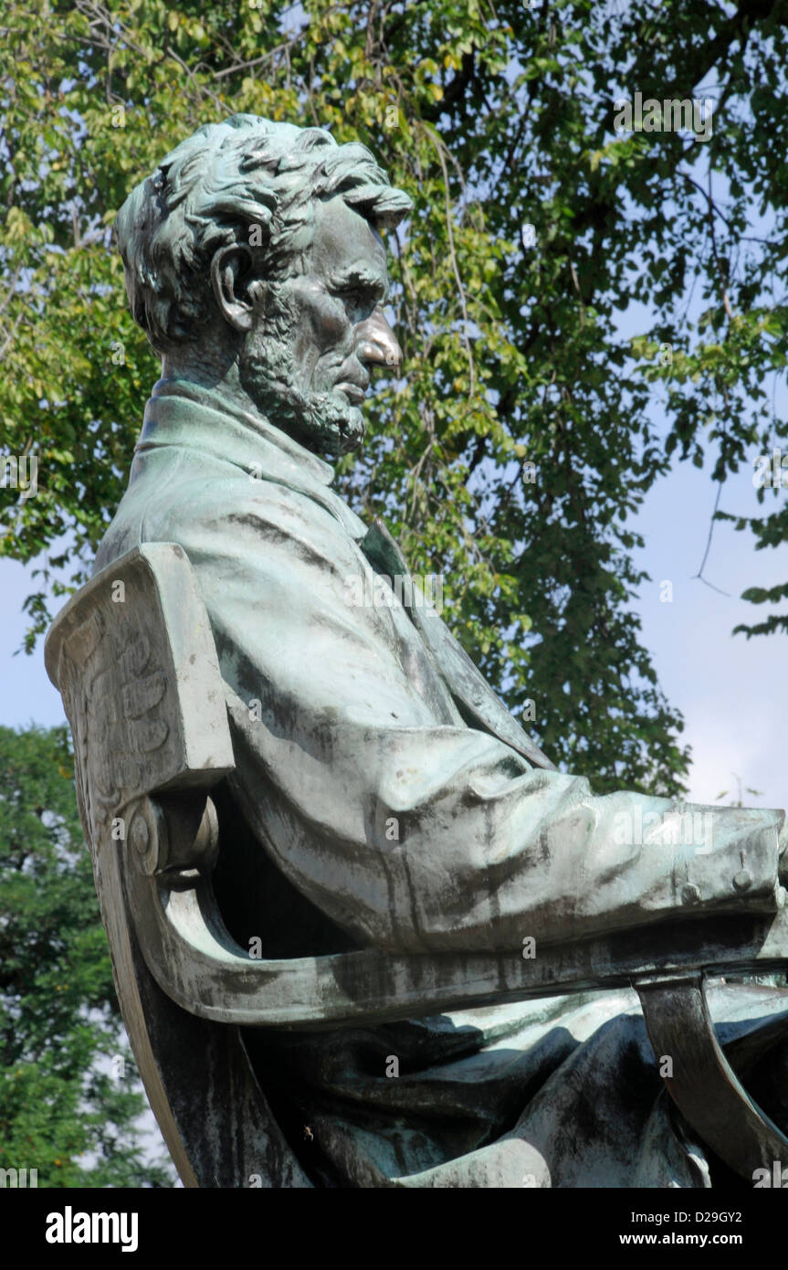 Abraham lincoln black white portrait hi-res stock photography and ...