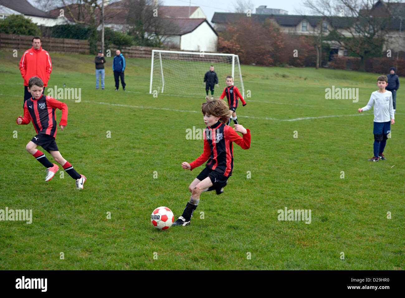 scottish boys play football Stock Photo - Alamy