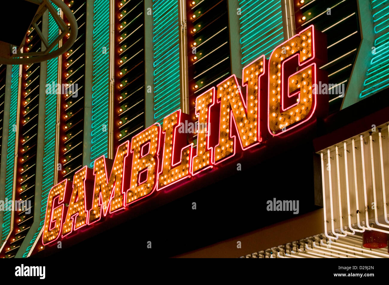 Street gambling hi-res stock photography and images - Alamy