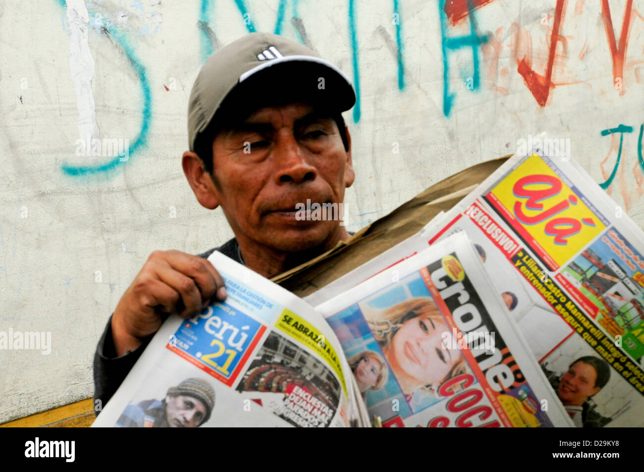 Newspaper Vendor, Lima, Peru Stock Photo - Alamy