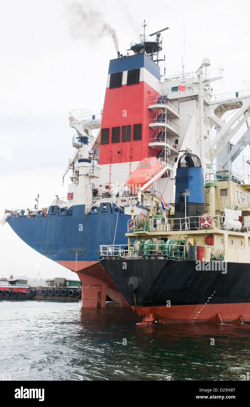 Sea two ships hi-res stock photography and images - Alamy